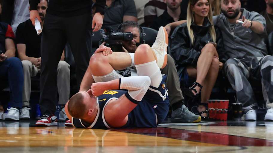 Nuggets coach reacts to 'gut-wrenching' Nikola Jokić injury