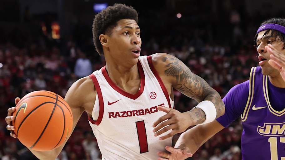Thomas’ 28 points lifts Razorbacks over James Madison ahead of SEC opener