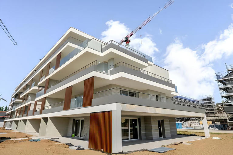 Dopo l’ecomostro, i ritardi. Parco ancora chiuso