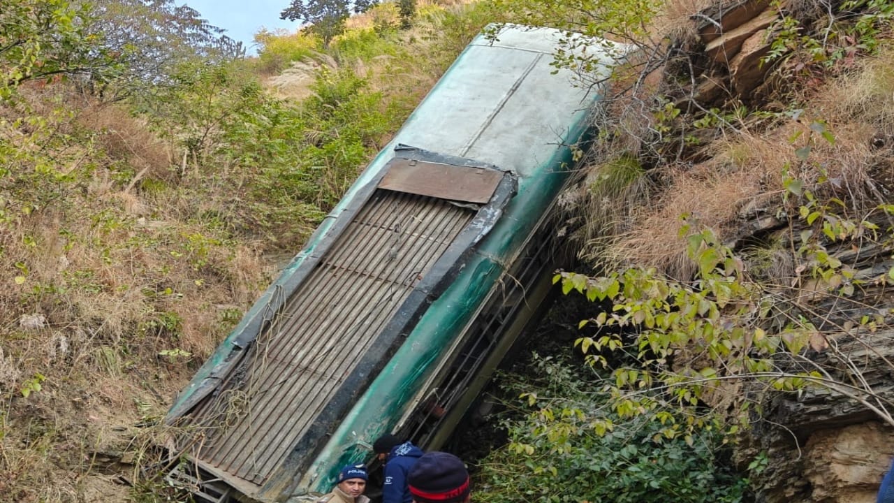 Uttarakhand: Passenger bus falls into ditch in Almora, 6 killed, many ...