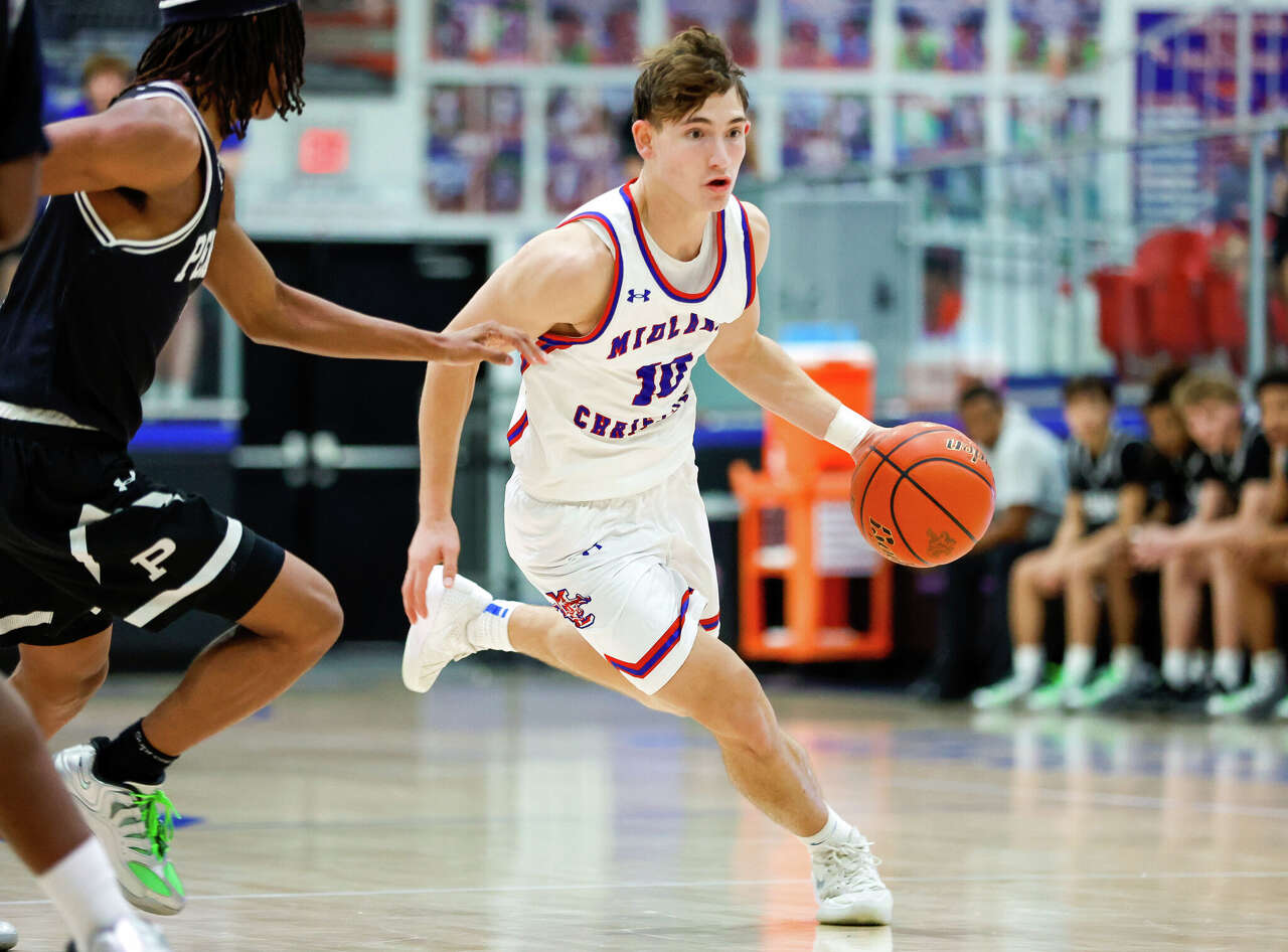 Johnston leads No. 4 Midland Christian to Caprock Classic win