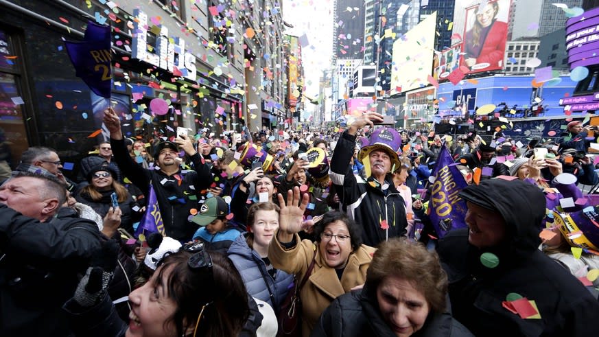 New York bricht bei Silvester-Party am Times Square mit historischer ...