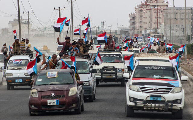 Saudi Arabia bombs Yemen port over separatist weapons shipment from UAE