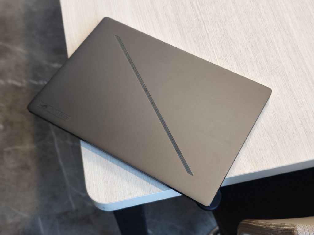 Review ASUS ROG Zephyrus G16 GA605: Tipis, kencang, & ringan