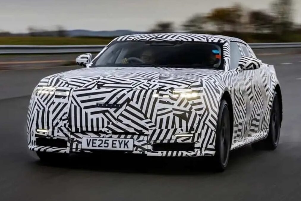 The most comfortable disaster: Why critics love driving the car that ...