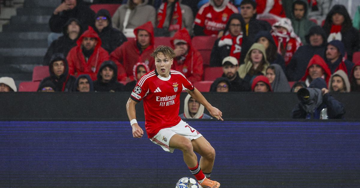 Mercato Roma, anche la Juve punta Schjelderup: ipotesi scambio con Joao ...