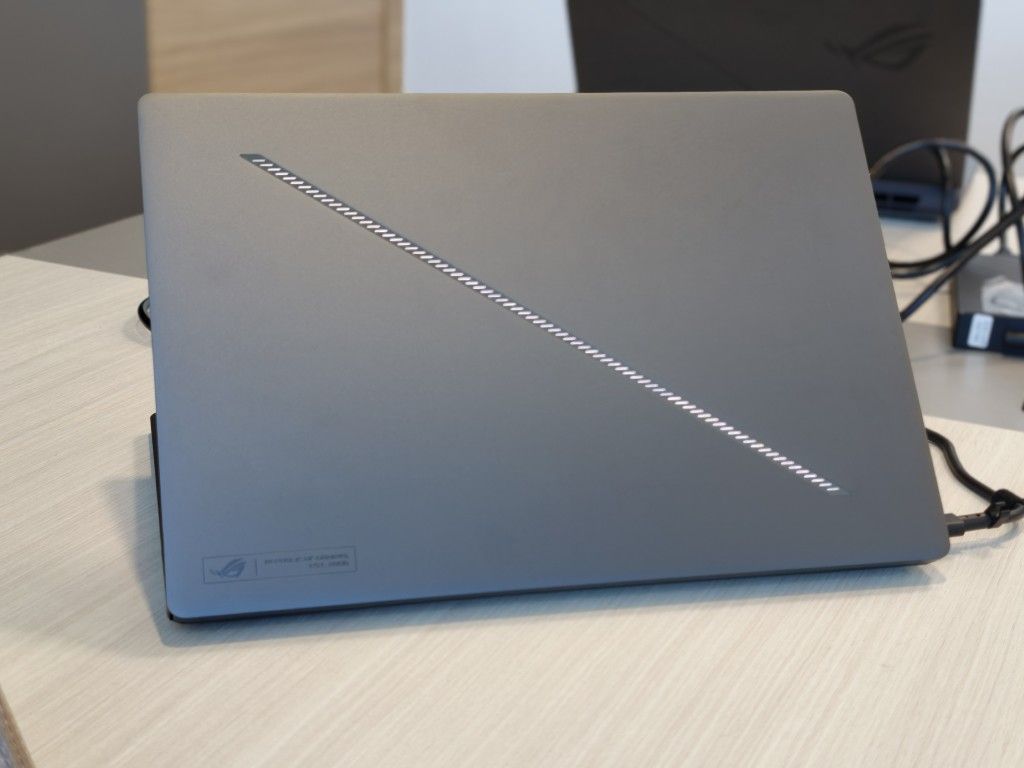 Review ASUS ROG Zephyrus G16 GA605: Tipis, kencang, & ringan