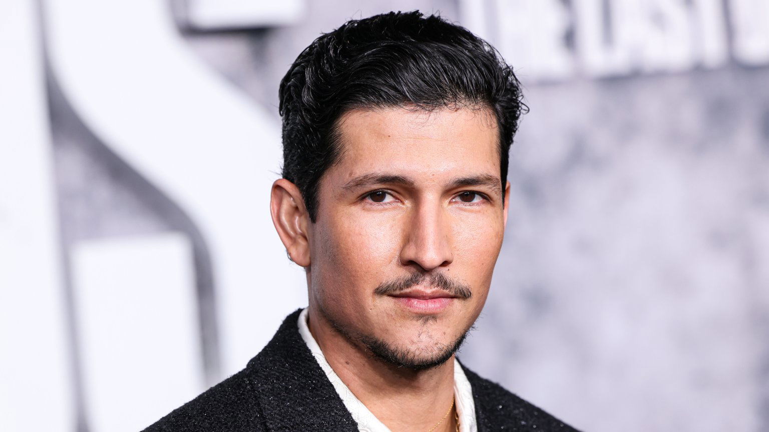 Danny Ramirez verlaat 'The Last of Us': rol van Manny wordt opnieuw ...