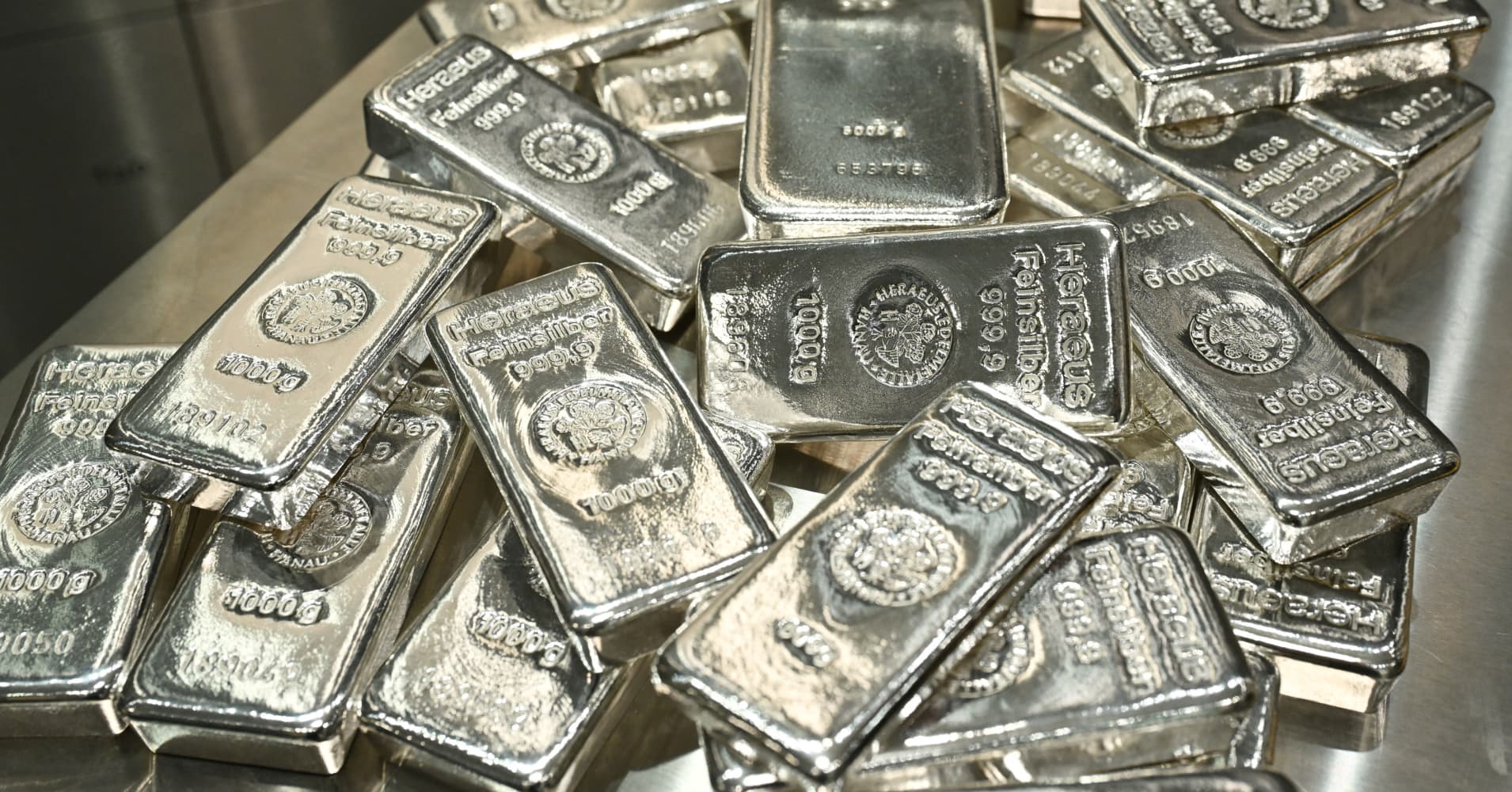 Silver rebounds 7% from worst day in 4 years as metal's roller-coaster ...