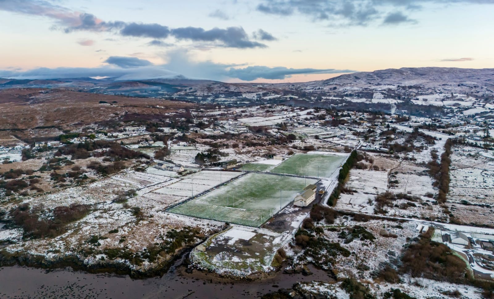 Massive snowfall could cut off rural UK areas for days
