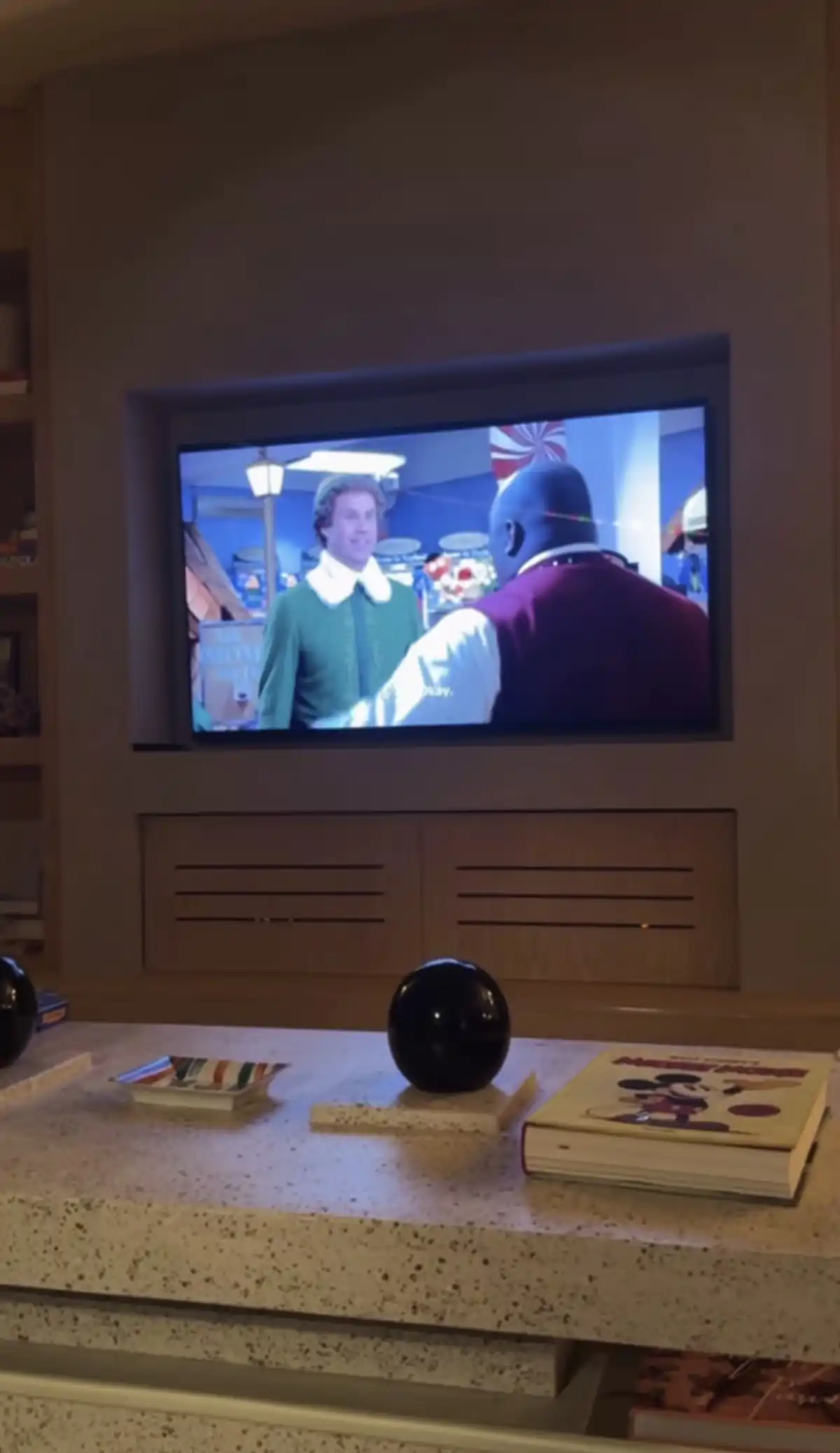 Así es el elegante árbol de Navidad de Isabelle Junot: minimalista pero ...