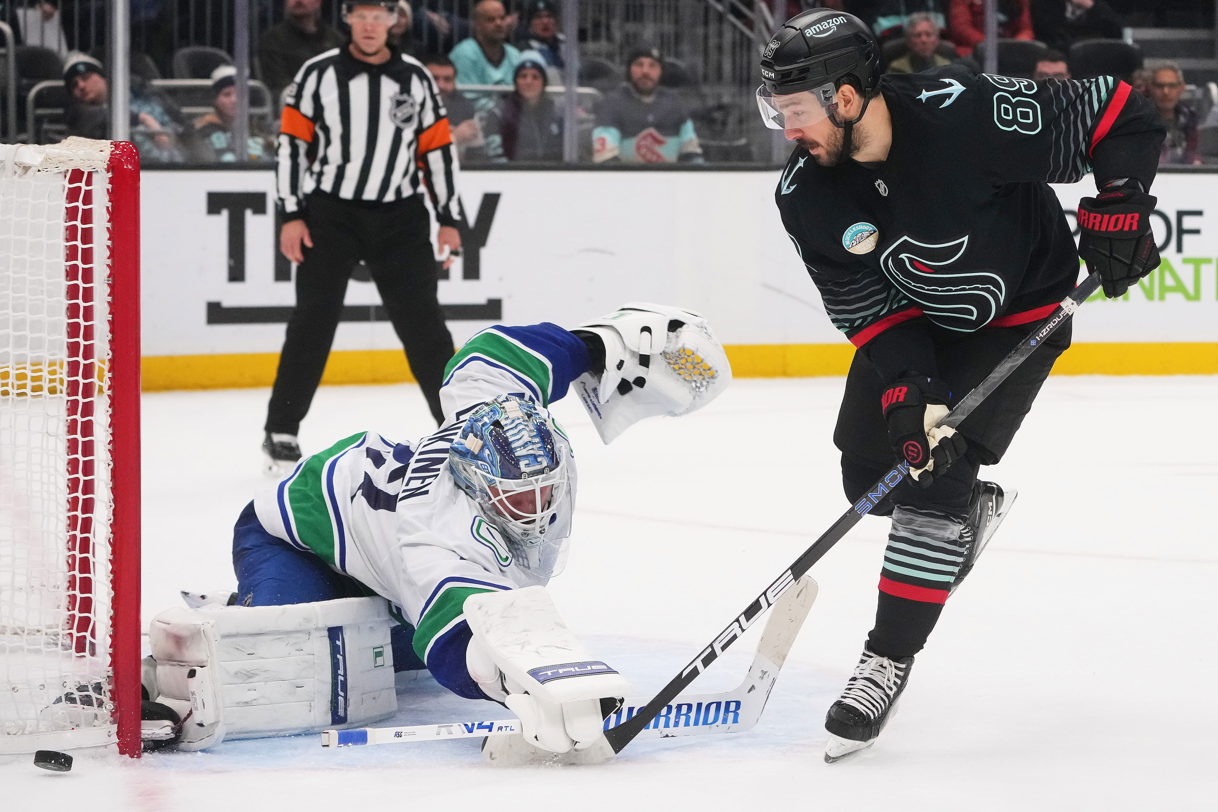 Liam Ohgren scores lone shootout goal to lift Canucks past Kraken, 3-2