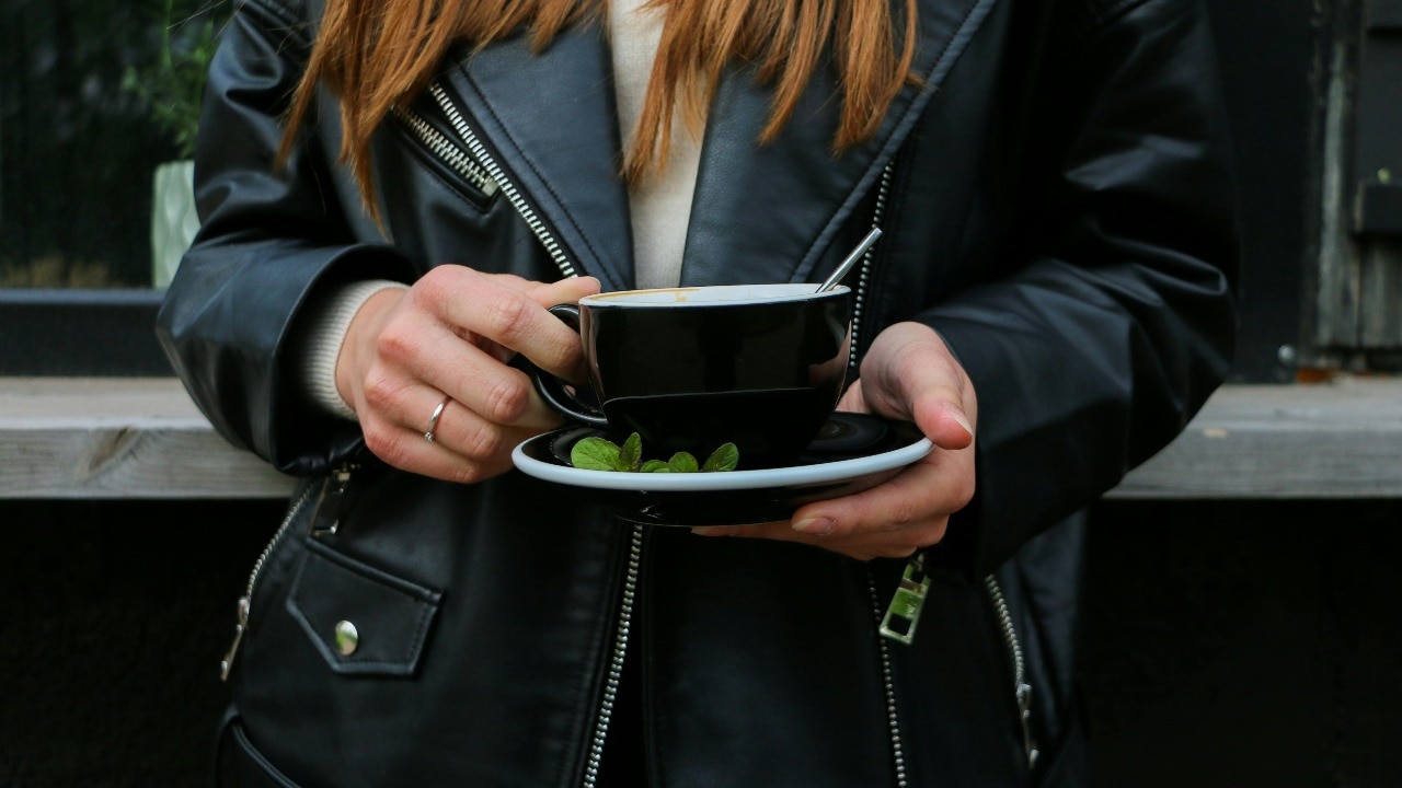 Black tea vs green tea: Which is better for your heart?