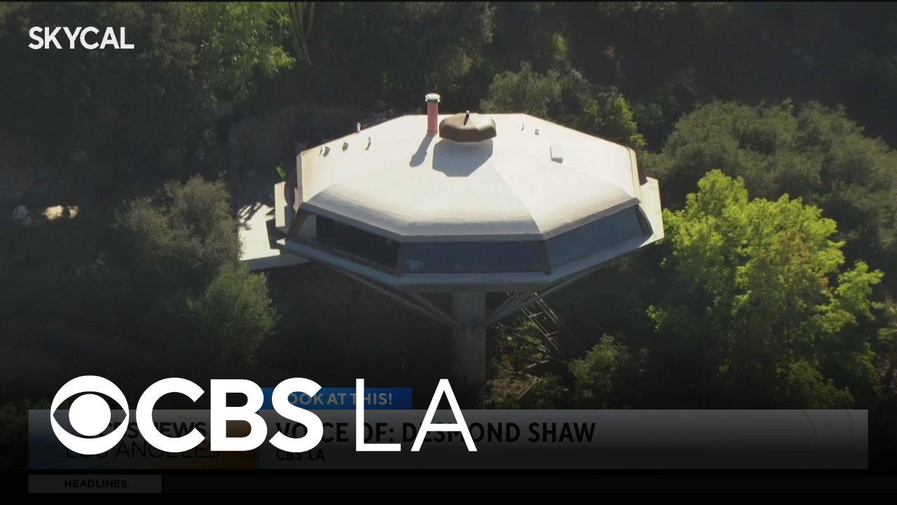The Chemosphere in Hollywood Hills | Look at this!