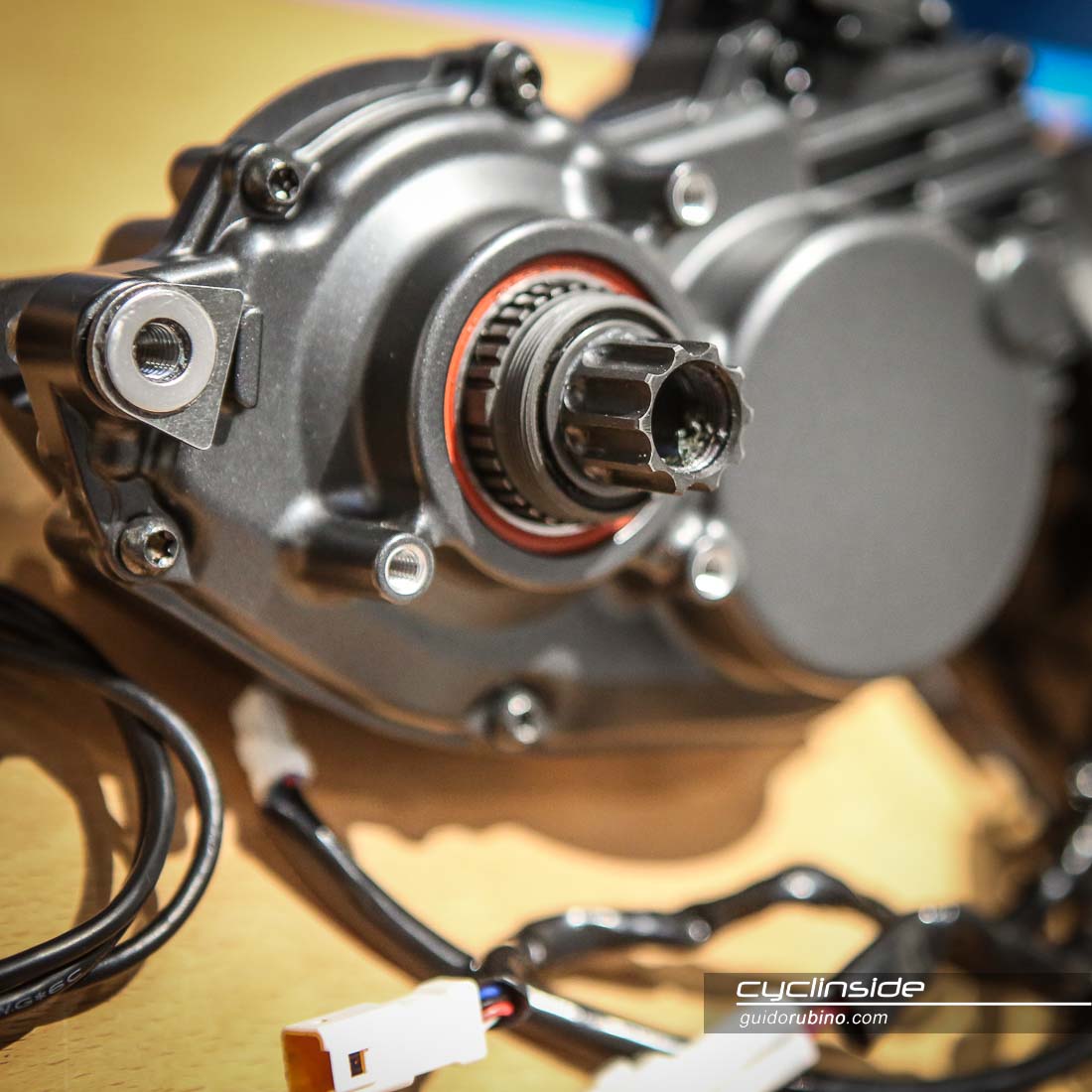 E-bike, il limite che fa discutere: sicurezza o freno all’innovazione?