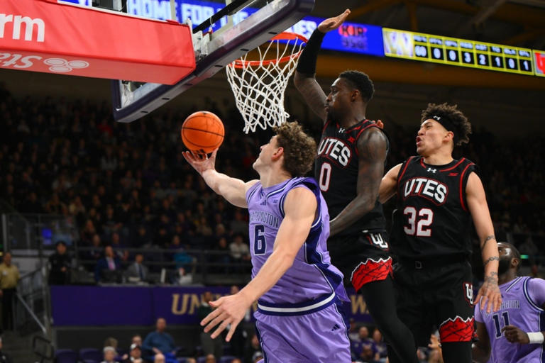 Three 20-point scorers power Washington past Utah