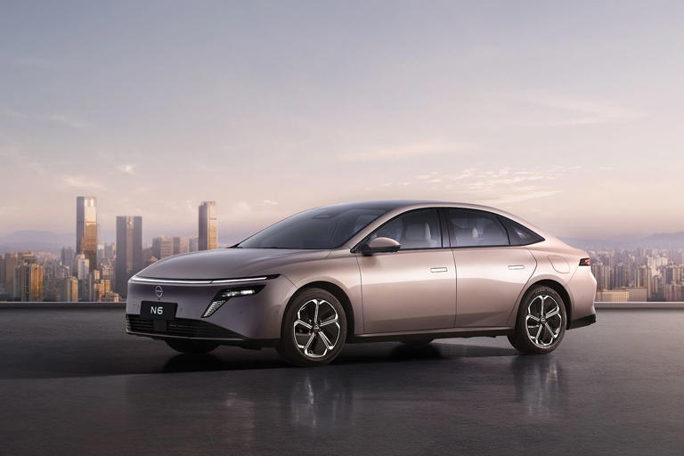 Mengintip spesifikasi Nissan N6, sedan Nissan berjarak tempuh 1.100 km