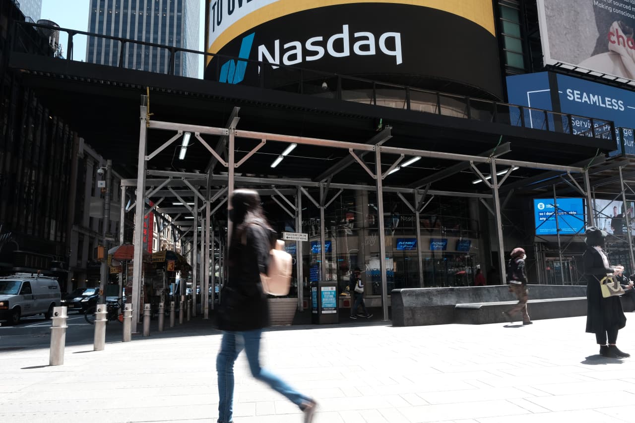 Small-cap problems dim a bright year for Nasdaq IPOs