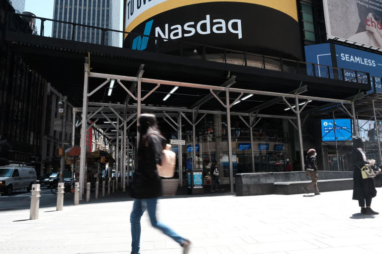 Small-cap problems dim a bright year for Nasdaq IPOs
