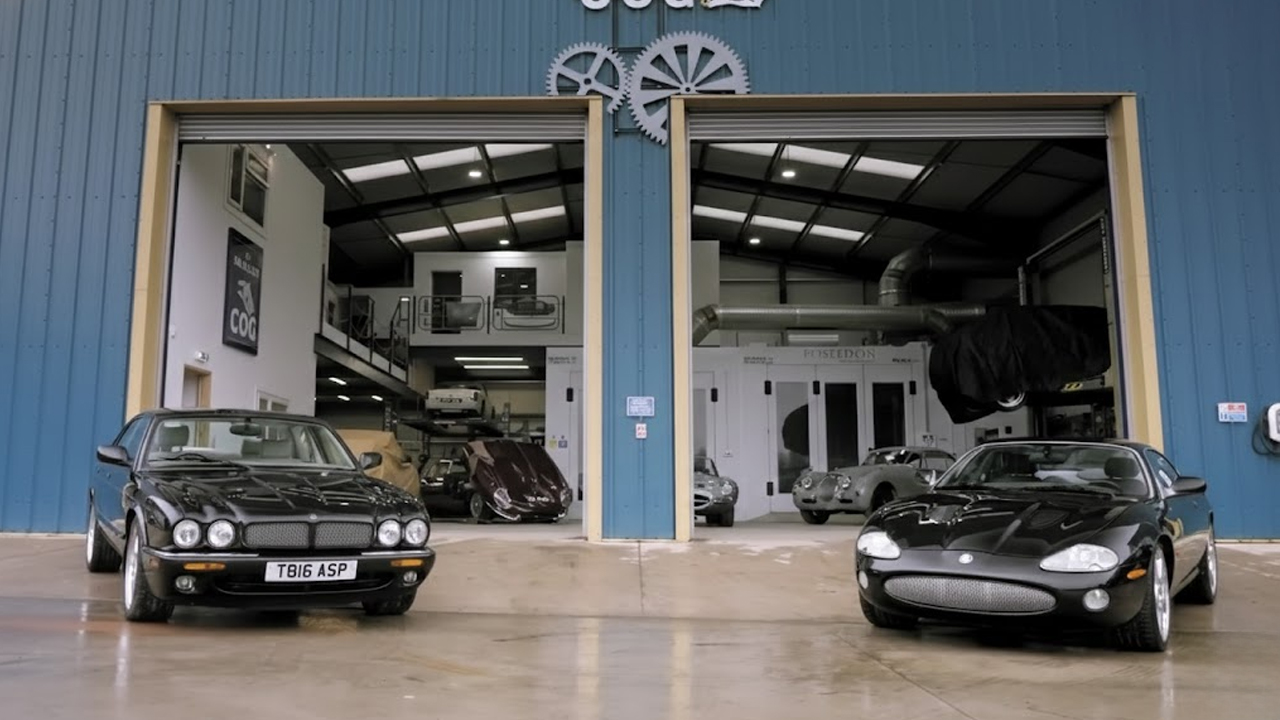 Richard Hammond hosts his first car meet