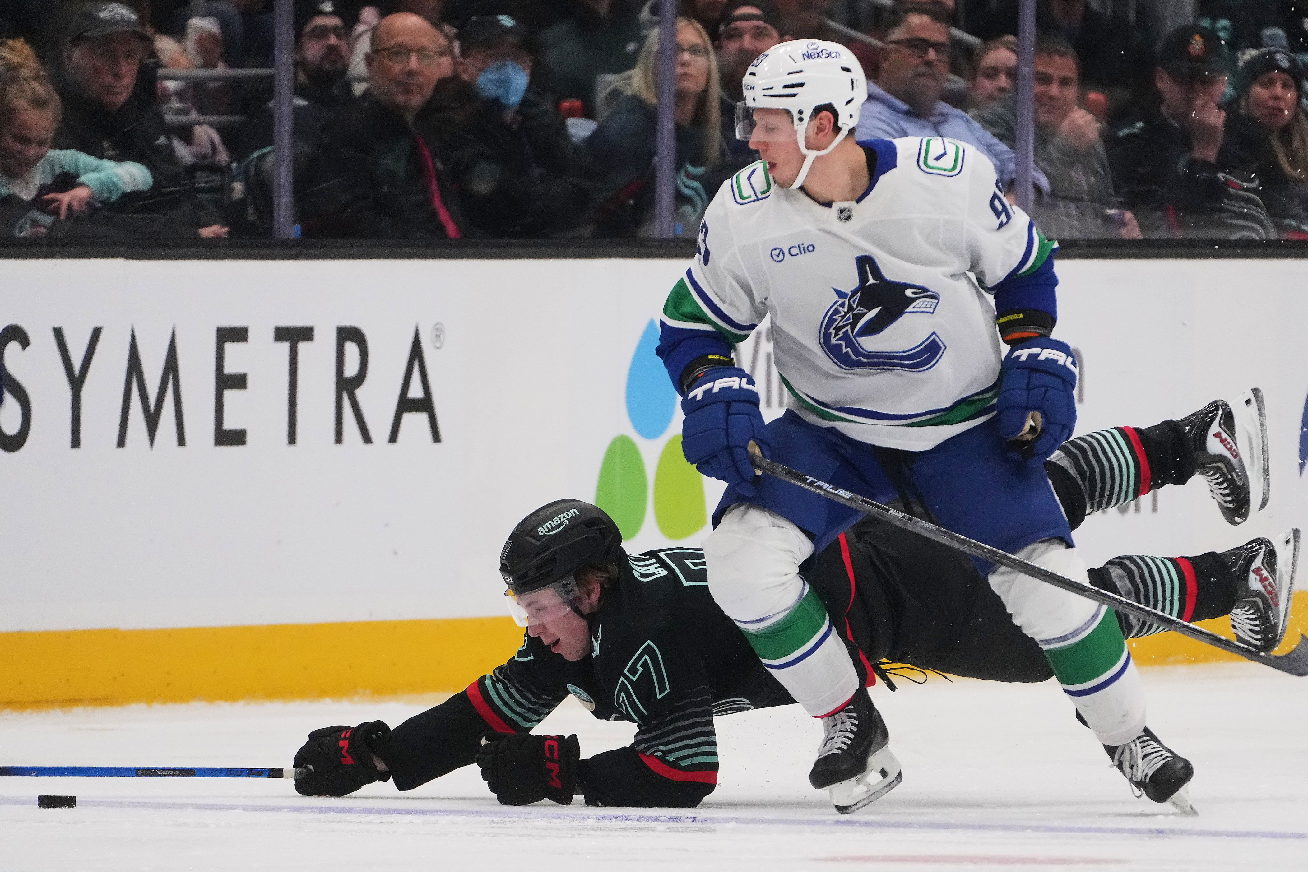 Liam Ohgren scores lone shootout goal to lift Canucks past Kraken, 3-2