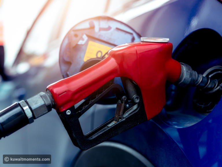 Kuwait sets fixed gasoline prices for 3 months