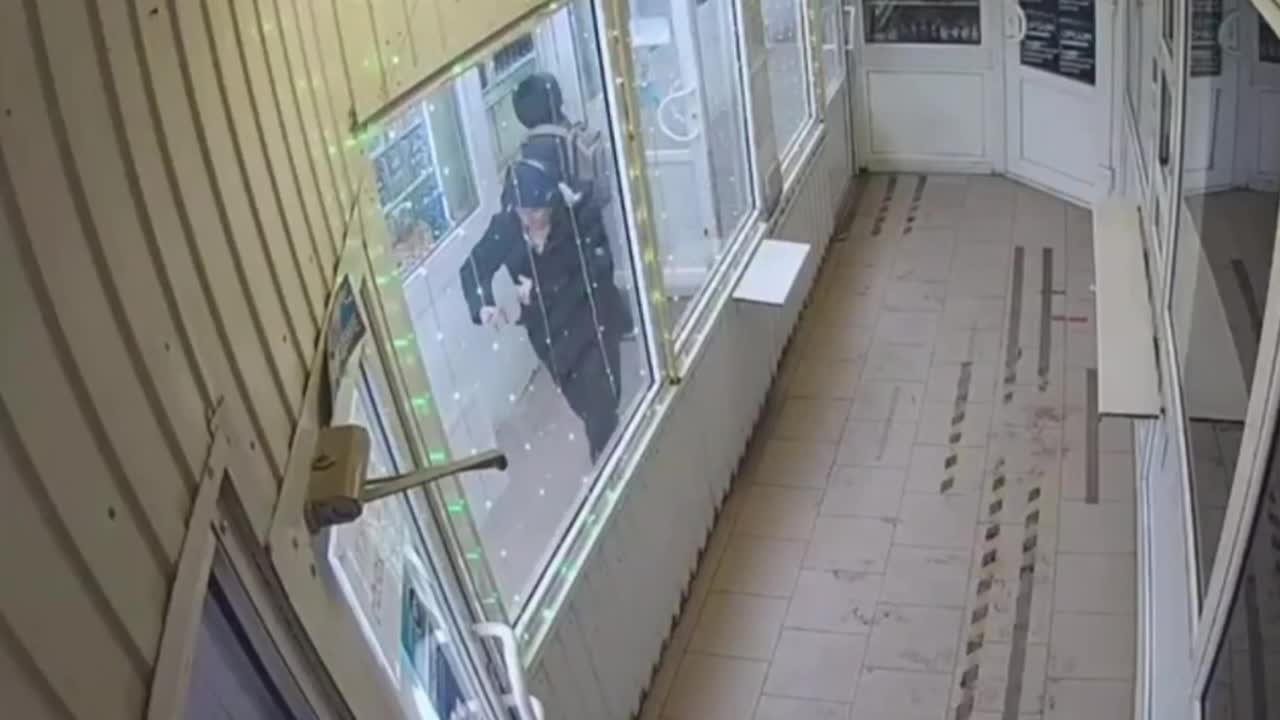 Firecracker thrown inside store injures employee in Troitsk, Russia