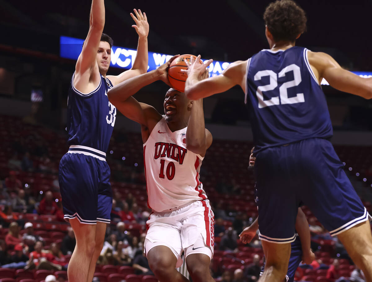 UNLV coasts to easy home win, evens record