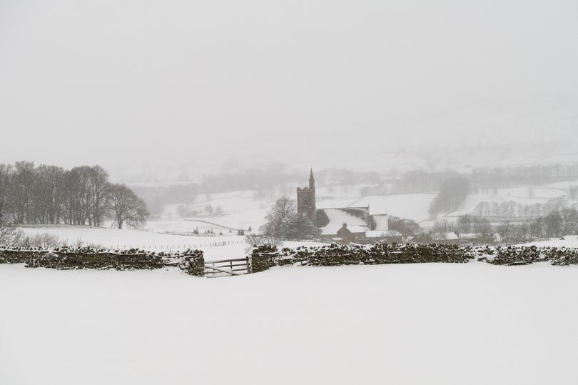 Met Office snow forecast with up to 11 inches during Arctic blast blizzards
