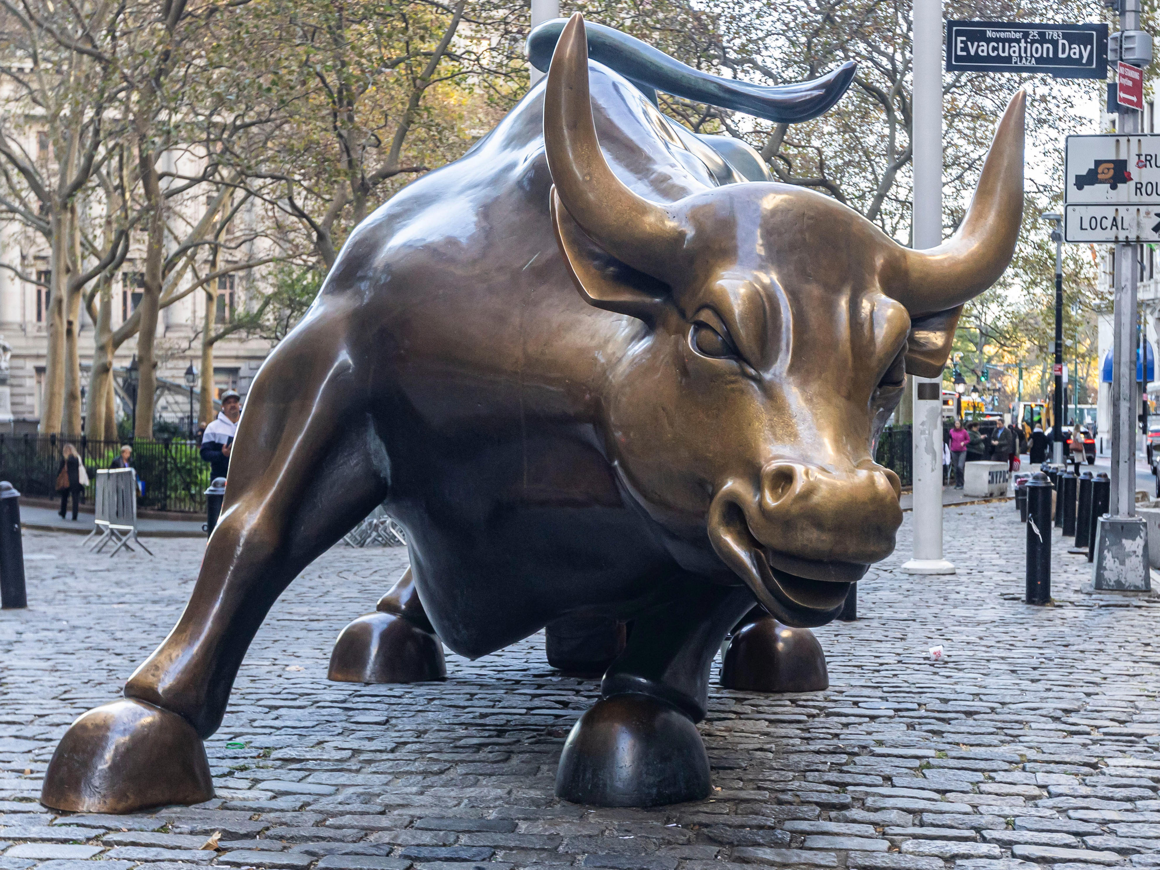 Private equity hit pause on junior banker recruiting, but January 1 ...