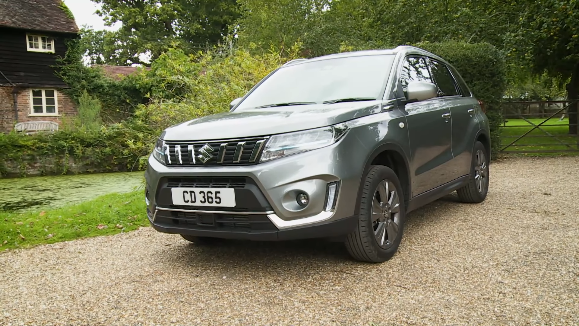 This Suzuki hybrid has a trick most rivals dropped