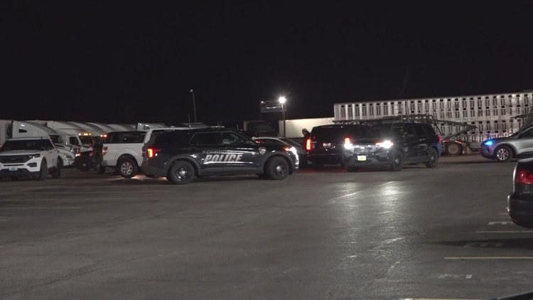 Double-homicide suspect dead after standoff at St. Charles County truck ...