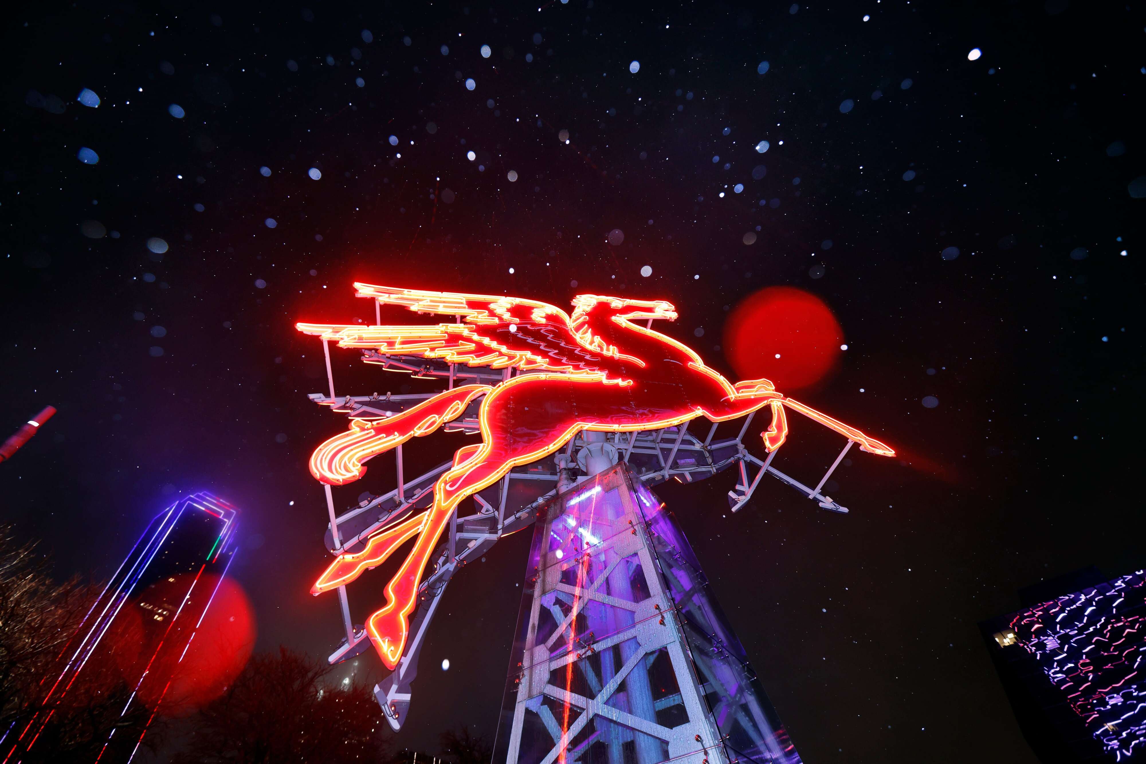 The tale of Dallas’ flying red horse and how an oil company’s logo ...