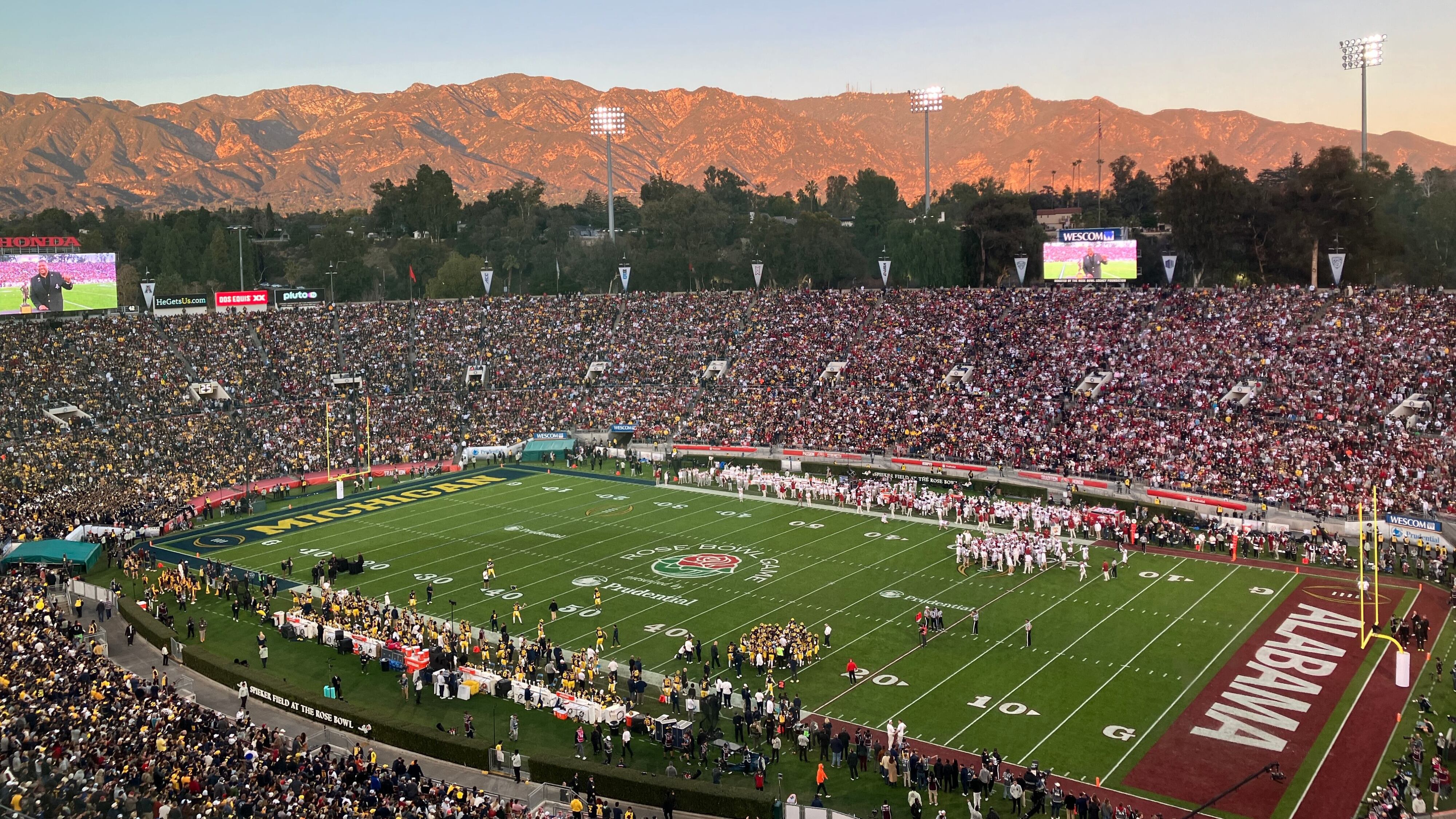 Goodman: Two-timing at the Rose Bowl isn’t for the faithful