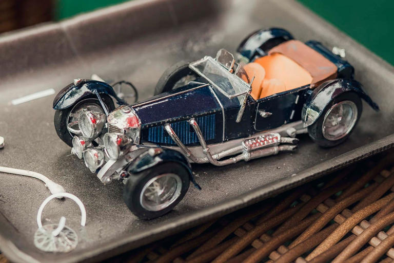 Bob Lutz's paper chase