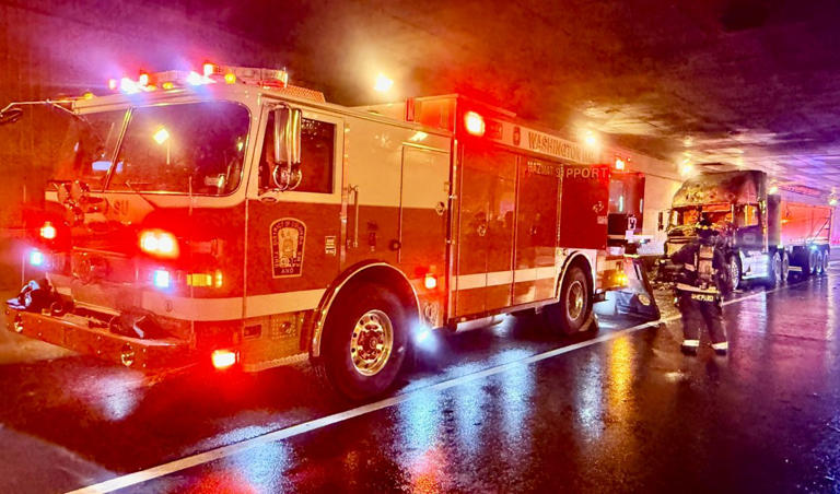 18-wheeler catches fire in Northwest DC tunnel; no injuries reported