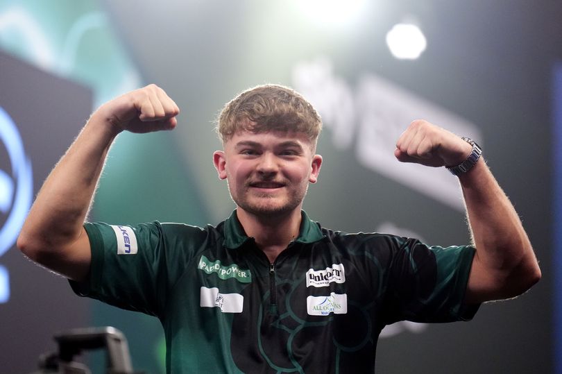 Darts star calls out girlfriend's boss for 'out of order' World ...