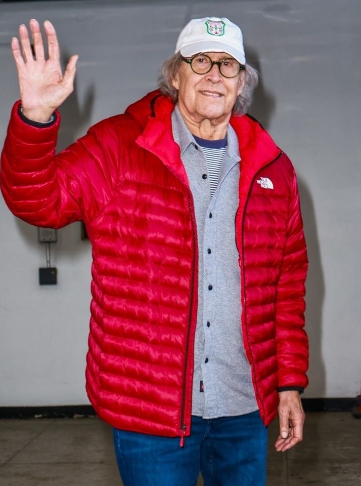 Chevy Chase, 82, returns to the stage after recovering from pneumonia ...