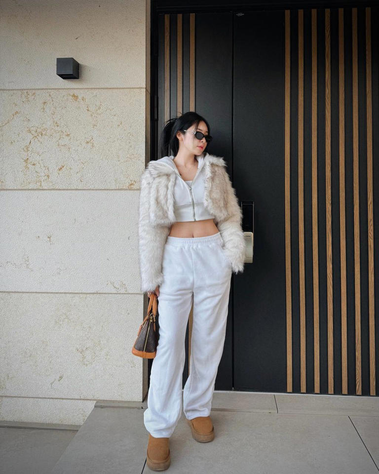 Just life lately… 강미지, 겨울 감성 여유→포근 시크 일상