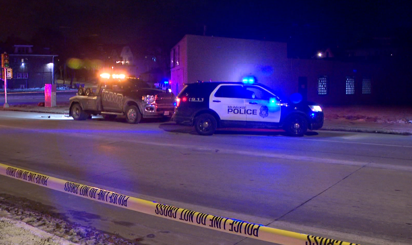 29-year-old hurt in late night shooting in Milwaukee