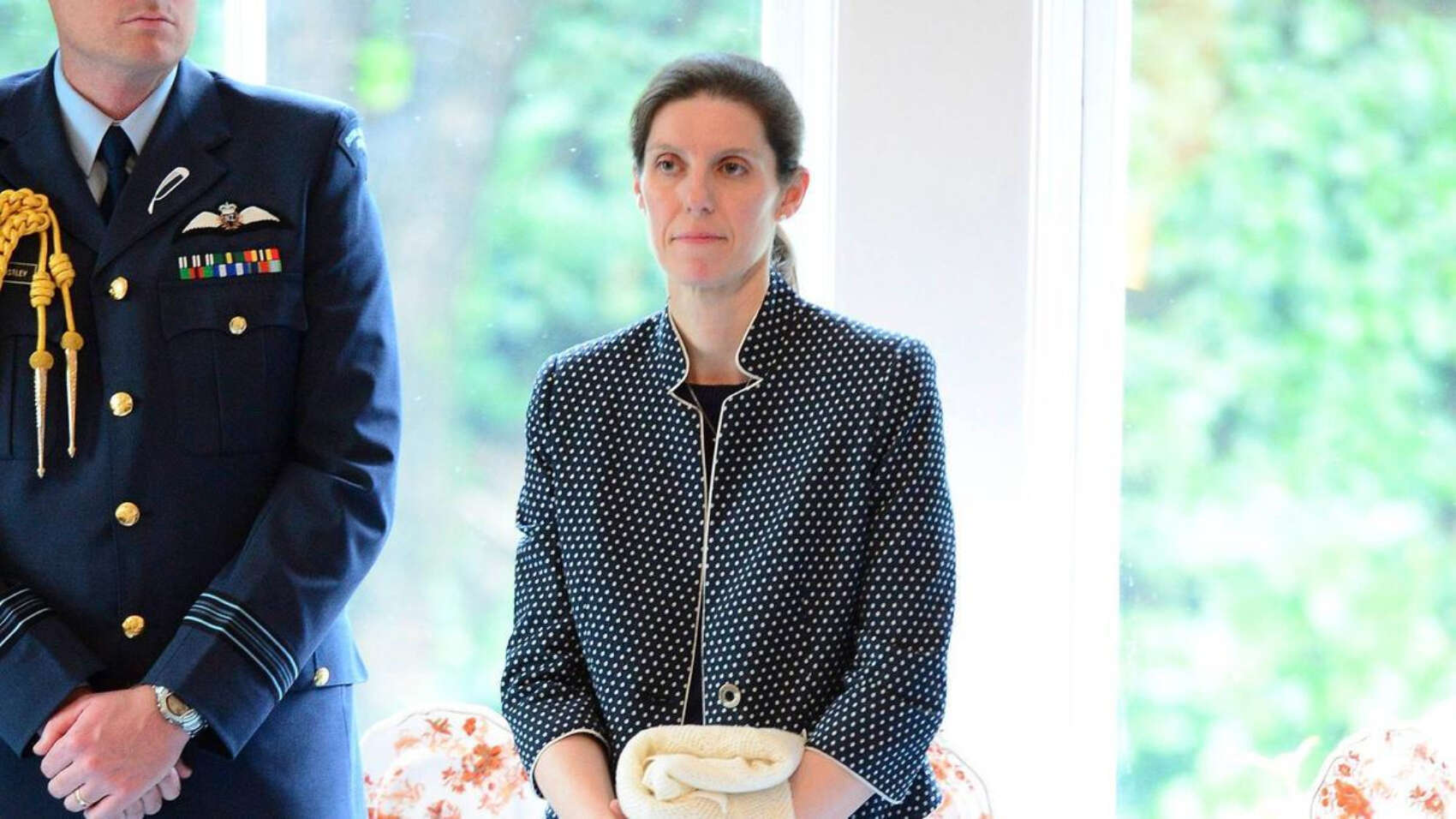 Sin título ni linaje, pero con medalla real: la niñera española que ...