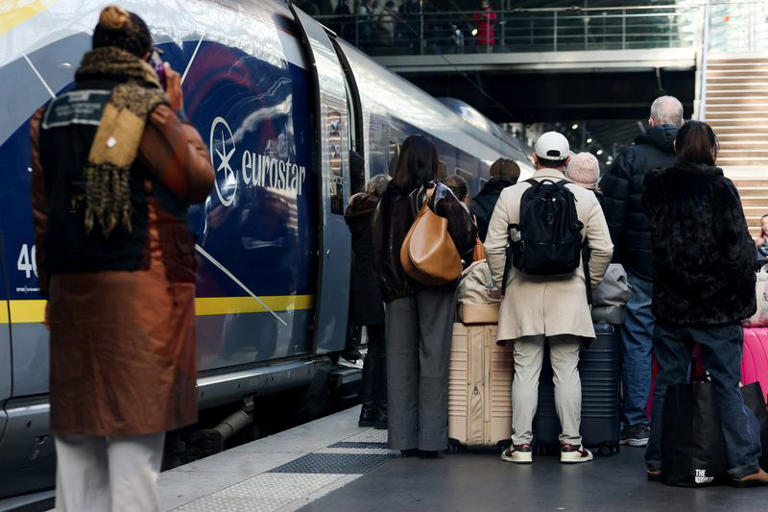 Power failure paralyses Channel Tunnel rail traffic, causing travel mayhem