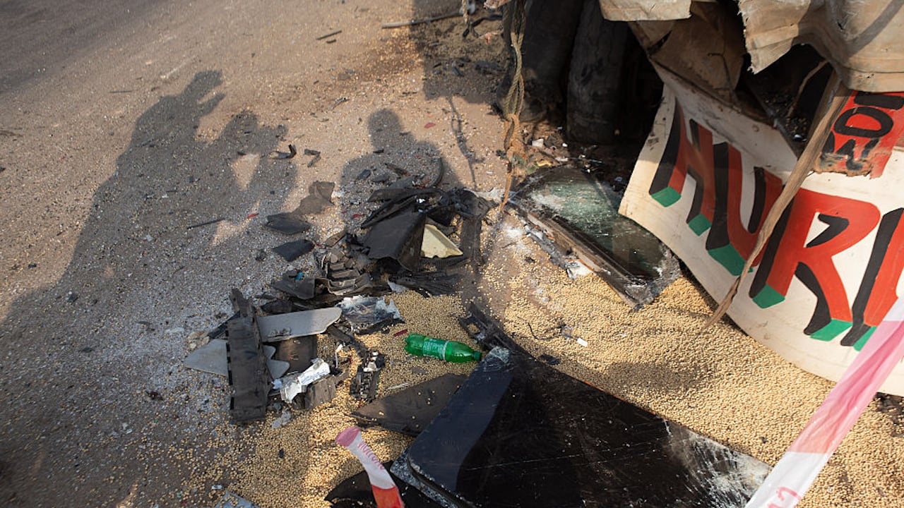 Anthony Joshua’s promoter says 2 of boxer’s team members killed in crash