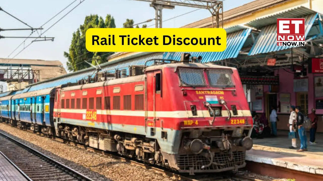 Railways offer 3% discount on THESE tickets! Here's how to get cheaper ...