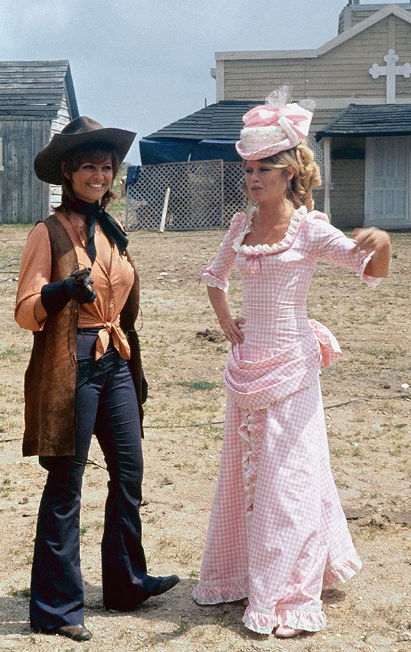 Brigitte Bardot : ces 10 costumes qui nous ont le plus marqués