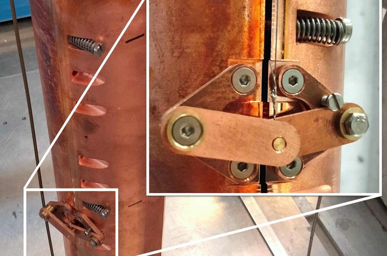 Hunting for dark matter axions with a quantum-powered haloscope