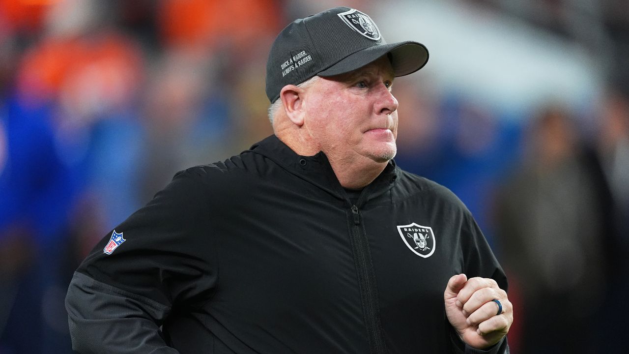 Northwestern hires Chip Kelly as offensive coordinator