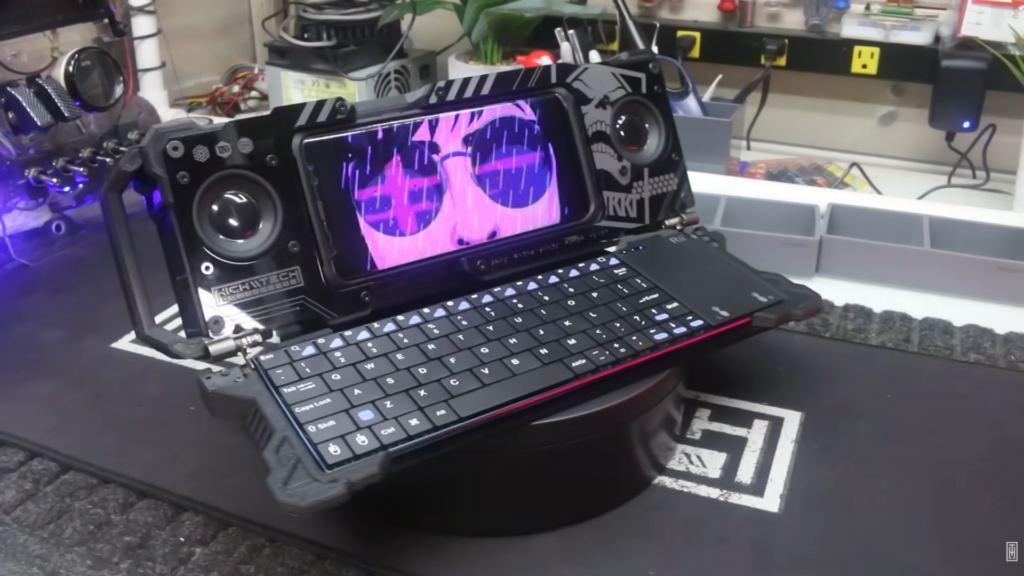 Smartphone turned into a compact, all-in-one workstation