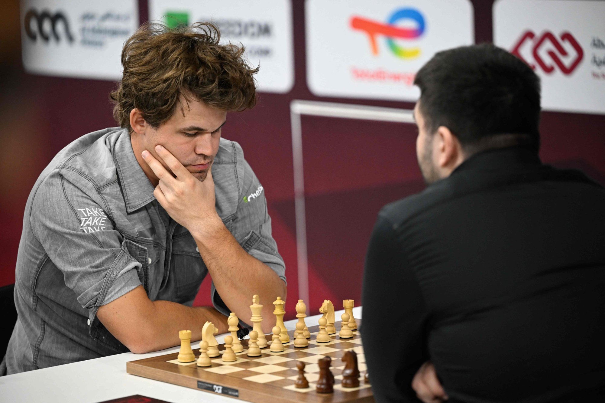 Mesterlig Magnus Carlsen klar for semifinale i lynsjakk-VM tross tidlig ...
