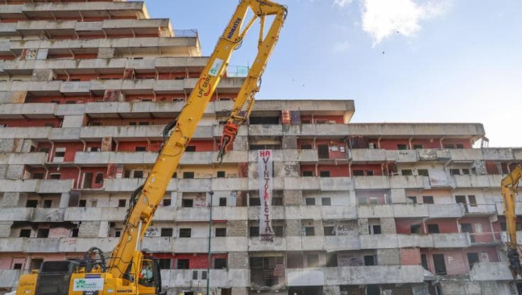 Scampia, normalità e condivisione dopo l’abbattimento delle Vele